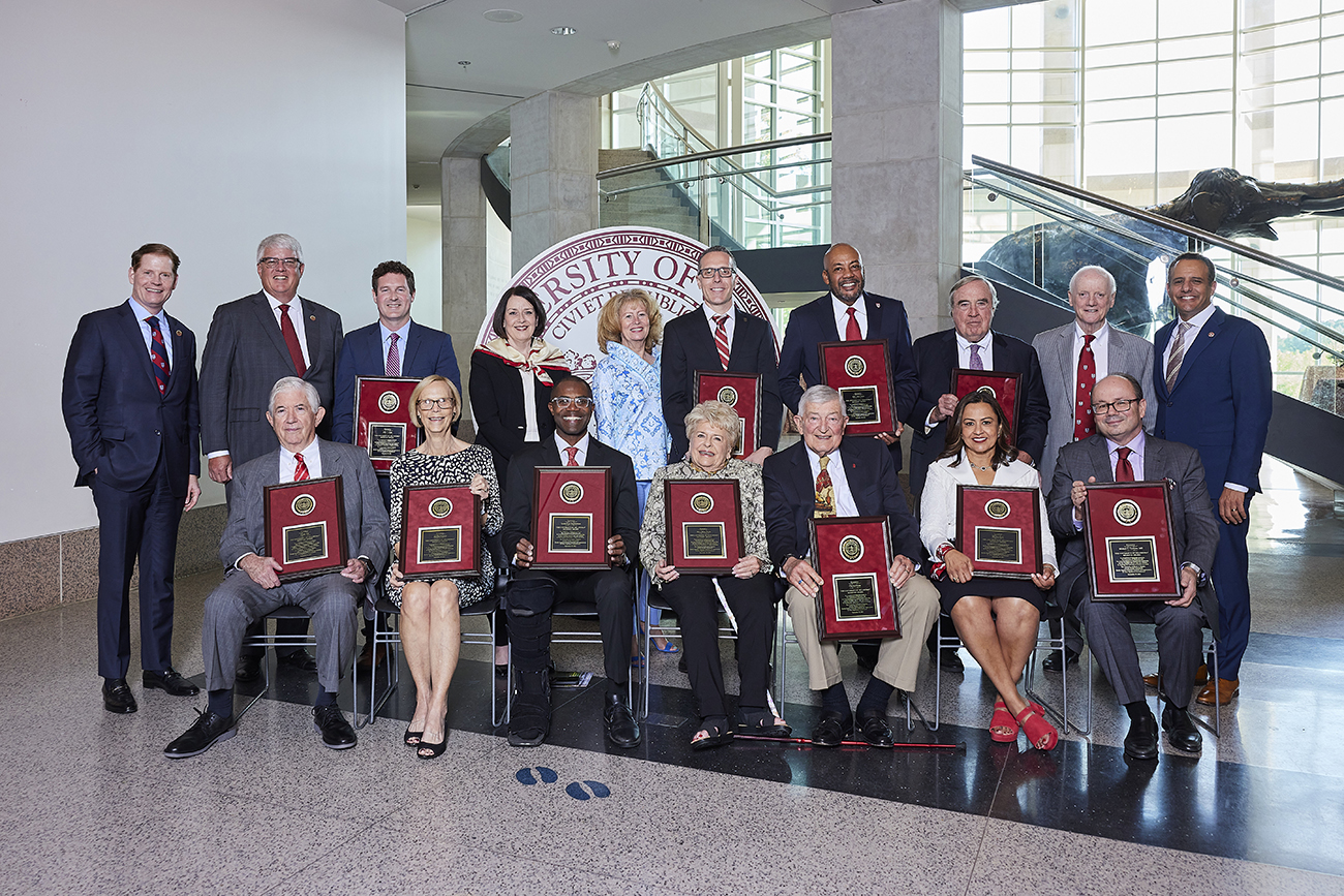 Eleven Outstanding OU Alumni and Supporters Recognized with Regents’ Alumni Award